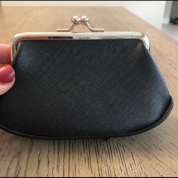 Isaac Mizrahi | Bags | Nwot Isaac Mizrahi Coin Purse Sz 6x4 | Poshmark